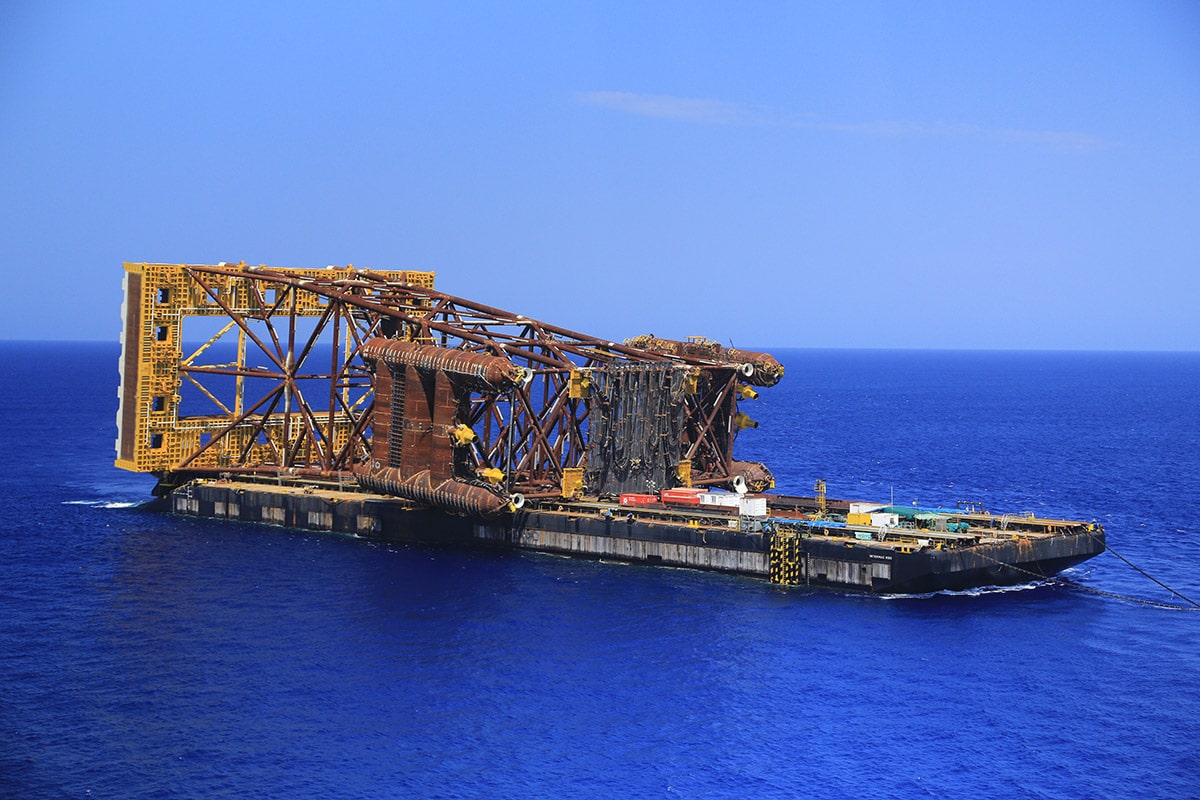 Ichthys LNG Project celebrates first major offshore installation | INPEX
